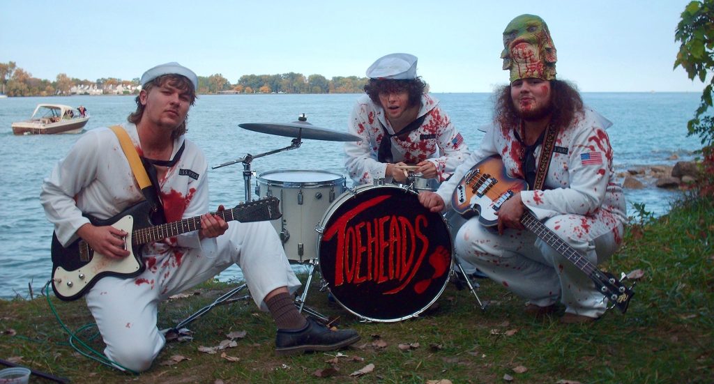 Toeheads Announce New Album “A Cruel Winner’s World" - ThePunkSite.com