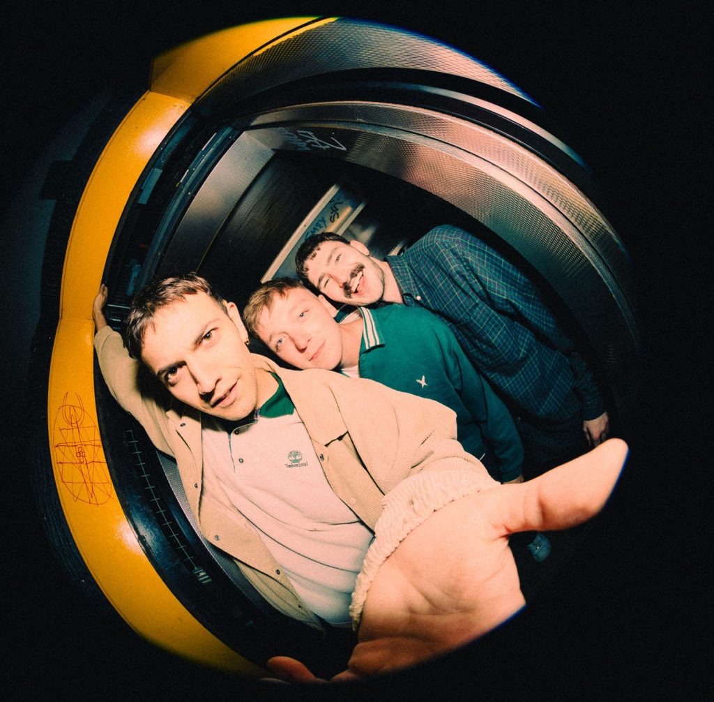 Aerial Salad Reveal New Single "Tied To Pieces Of Paper" - ThePunkSite.com